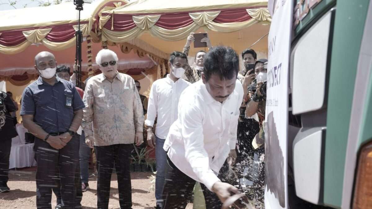 Kepala BP Batam Lakukan Pelepasan Pipa Buatan Batam, Dukung Proyek ...